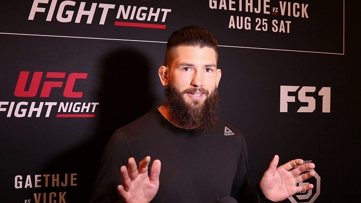 UFC Phoenix Bonuses: Absolute Thriller Luque vs. Barberena Claims Fight ...