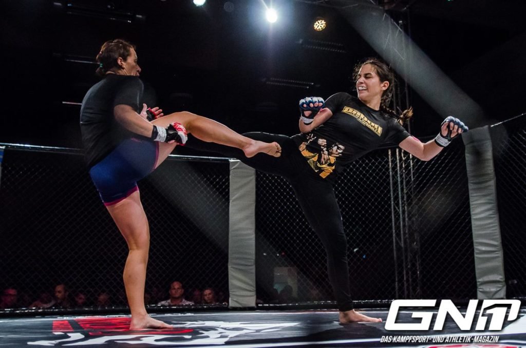 UFC Uruguay Results: Veronica Macedo Submits Polyana Viana in Round One ...