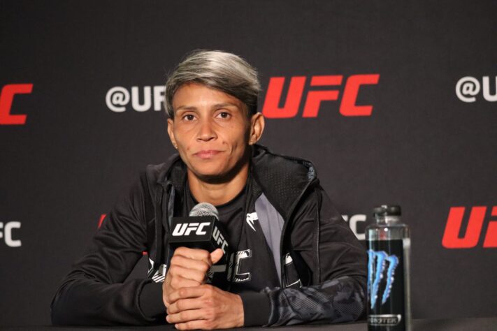 UFC Vegas 45: Amanda Lemos Nearly Quit MMA Prior to UFC Call