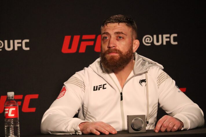 UFC Vegas 45: Gerald Meerschaert Details Scary Moment After Khamzat ...