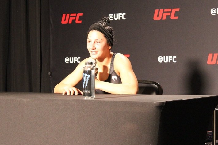 UFC Vegas 44: Cheyanne Vlismas Admits Parents Thought She Was Nuts ...