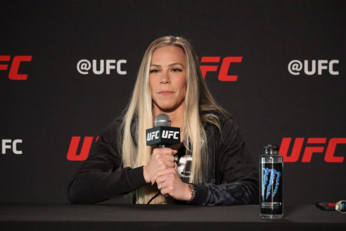 UFC Vegas 46: Katlyn Chookagian Doesn't Mind Fighting Down In The Rankings