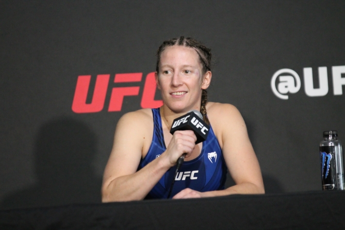 UFC 279: Elise Reed Turns Back Prospect, Says "Hopefully You Get To See ...
