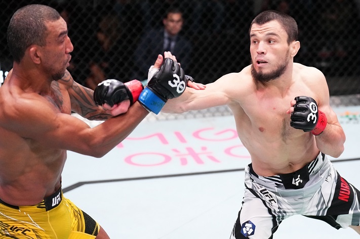 UFC Vegas 67: Umar Nurmagomedov Scores Smoking KO of Raoni Barcelos
