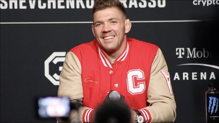 "I'm the African Fighter in the UFC": Dricus Du Plessis Says He'll ...
