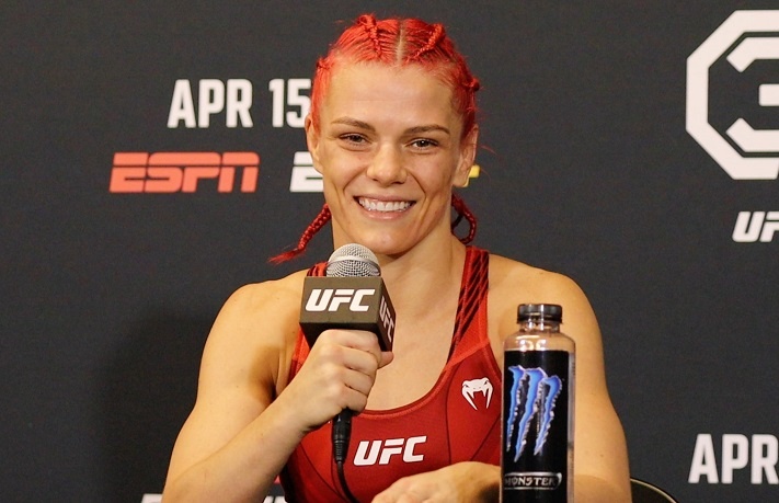 UFC Kansas City: Gillian Robertson Says Ref "Saved" Piera Rodriguez