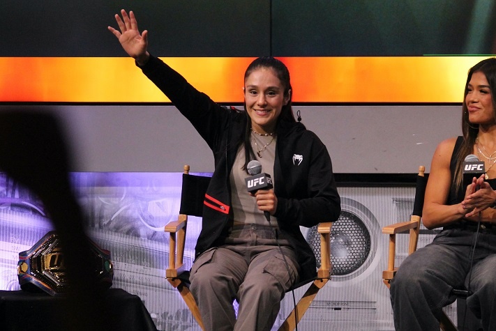 Alexa Grasso Reveals Hand Injury Sustained at Noche UFC, Dana White Reacts