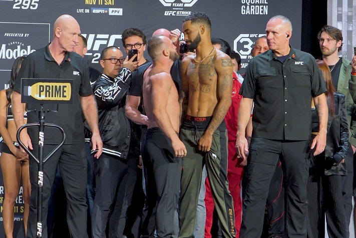 UFC 295: Mateusz Rębecki Sprints to First-Round Sub of Roosevelt Roberts