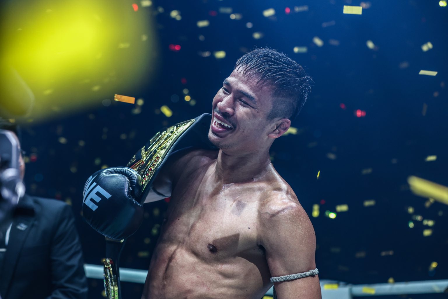 Superlek Wins Decision Over Takeru Segawa In Fight of the Month