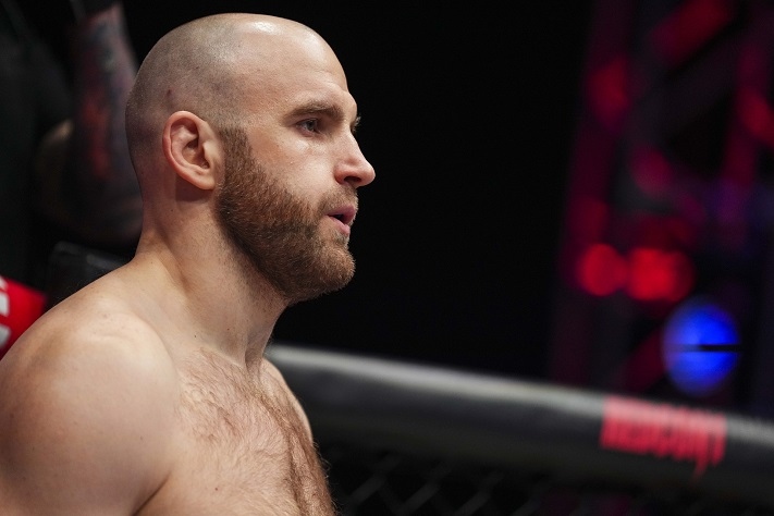 PFL Nashville's Denis Goltsov Gives "Slight Advantage" to Ngannou Over ...