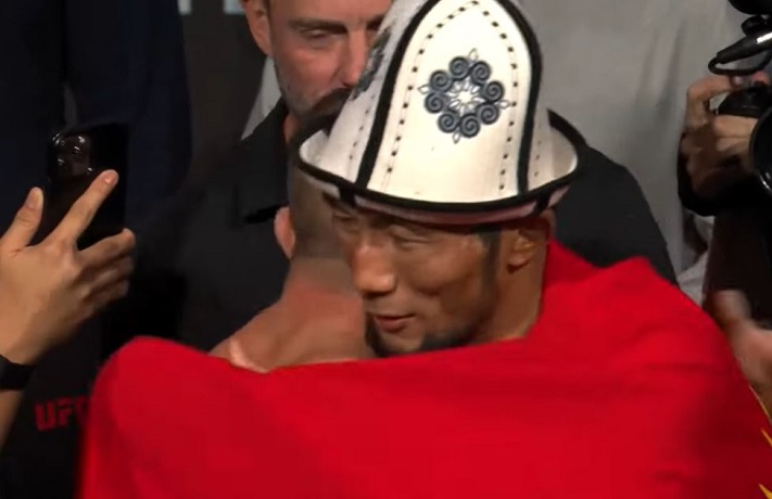 UFC 308: Mateusz Rebecki-Myktybek Orolbai War Ends in Split Decision