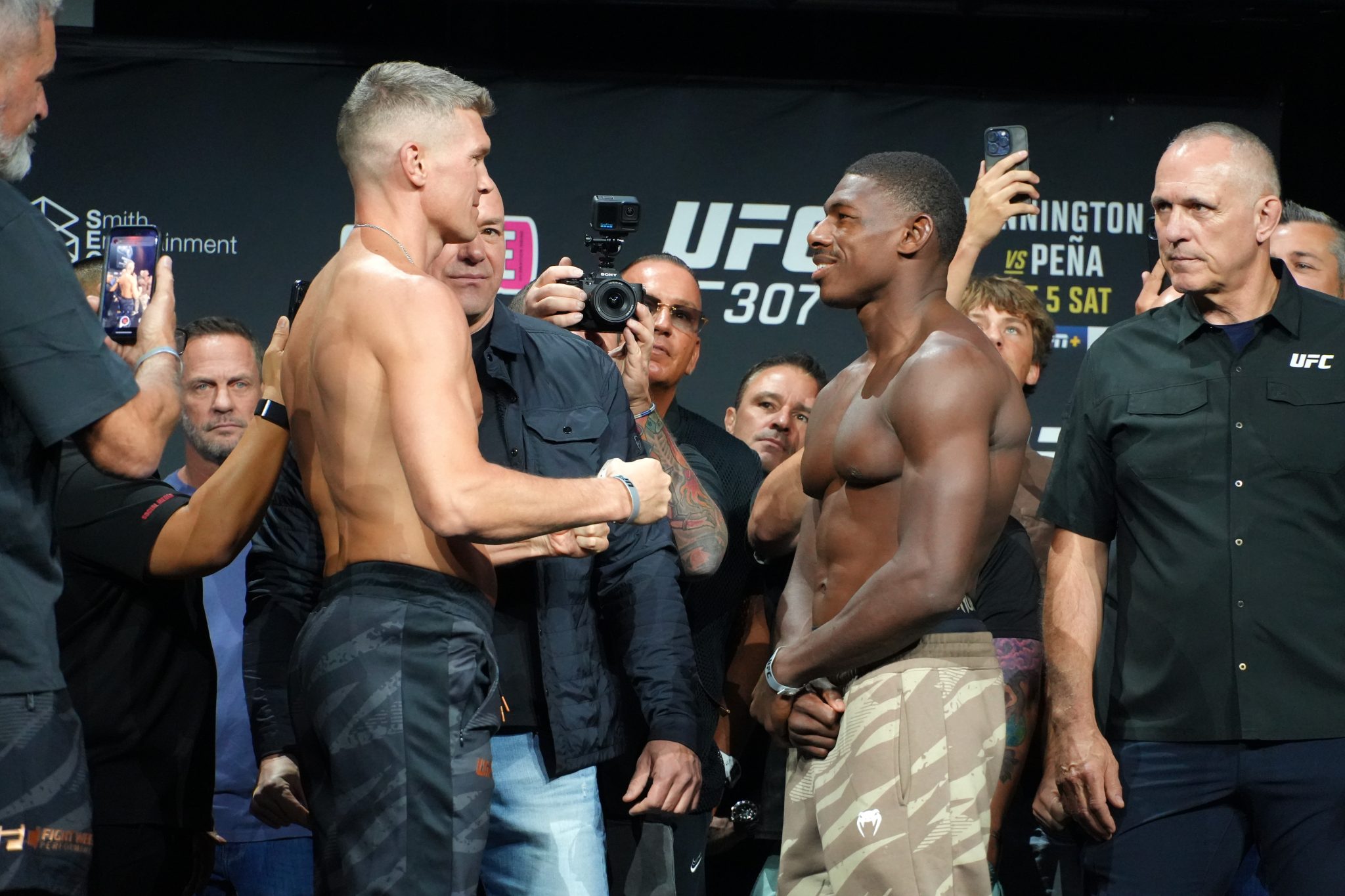 Joaquin Buckley Eliminates Judges, Stops Stephen Thompson at UFC 307