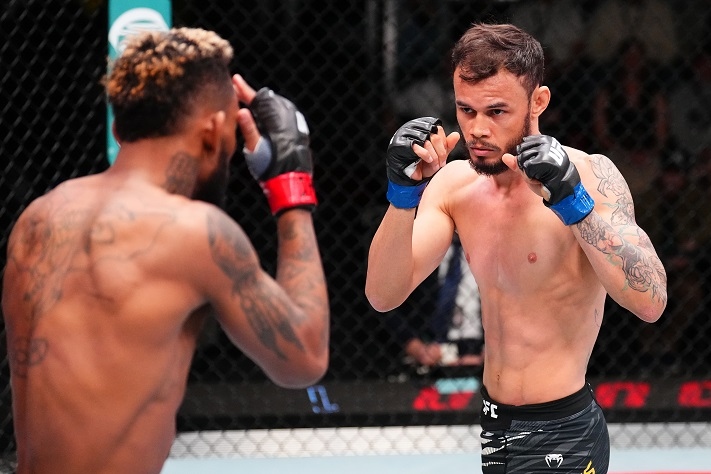 Felipe Bunes Hits Arm-Bar on Jose Johnson for First UFC Win