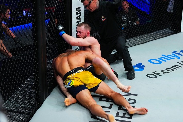 UFC Alum Jake Hadley Hits "Scottish Twister" at PFL 2